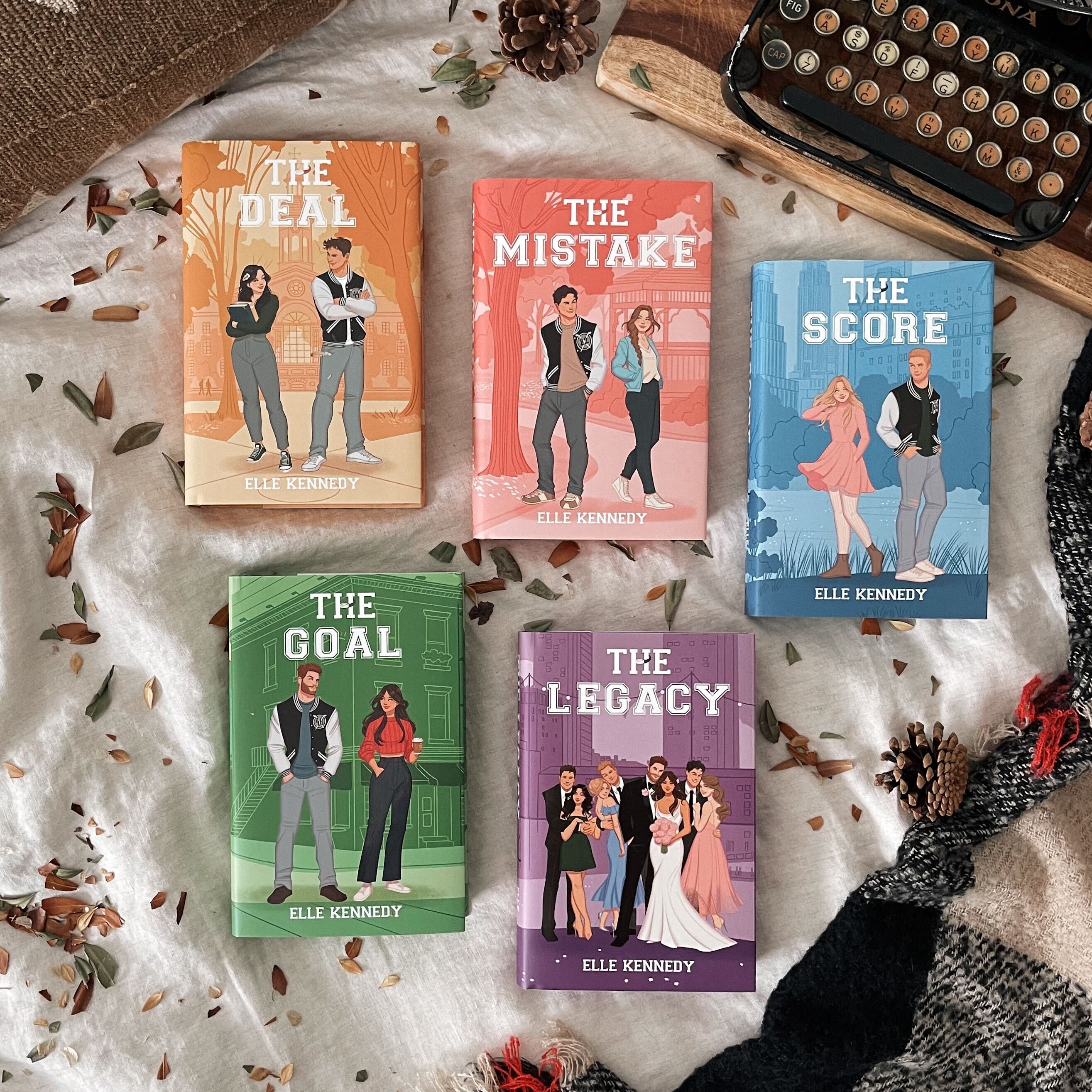 Off Campus Set by Elle Kennedy (Afterlight Exclusive) – Illumicrate