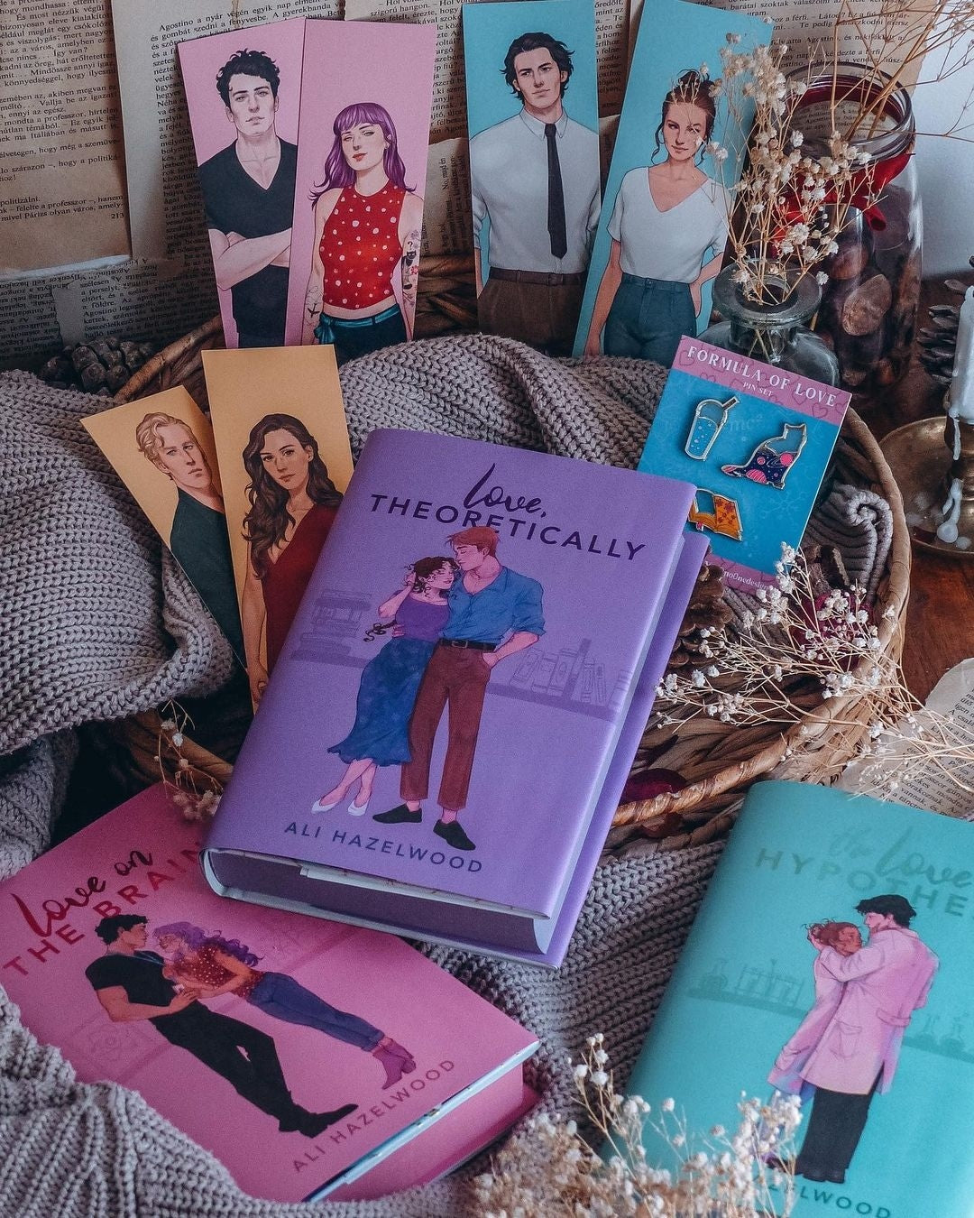 Ali Hazelwood Mini Box (Afterlight Exclusive) – Illumicrate