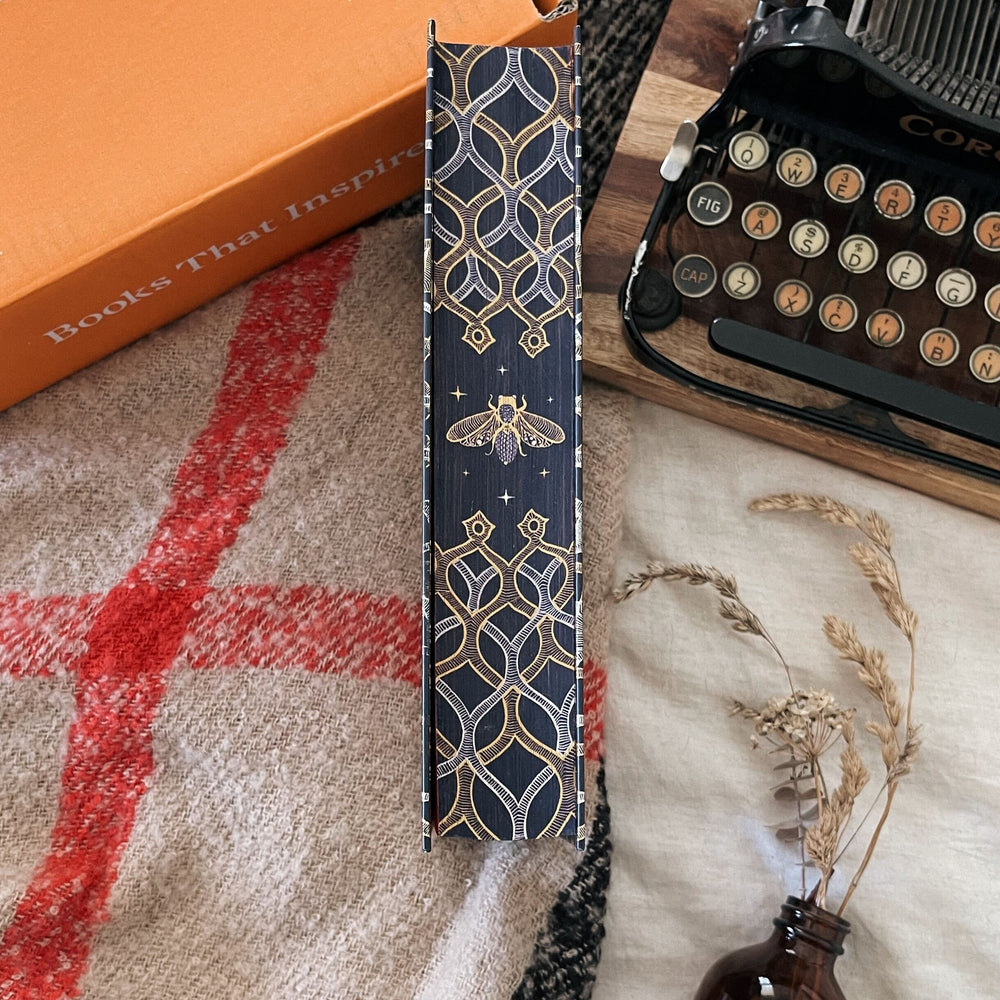 This Woven Kingdom by Tahereh Mafi book only (Illumicrate Exclusive)