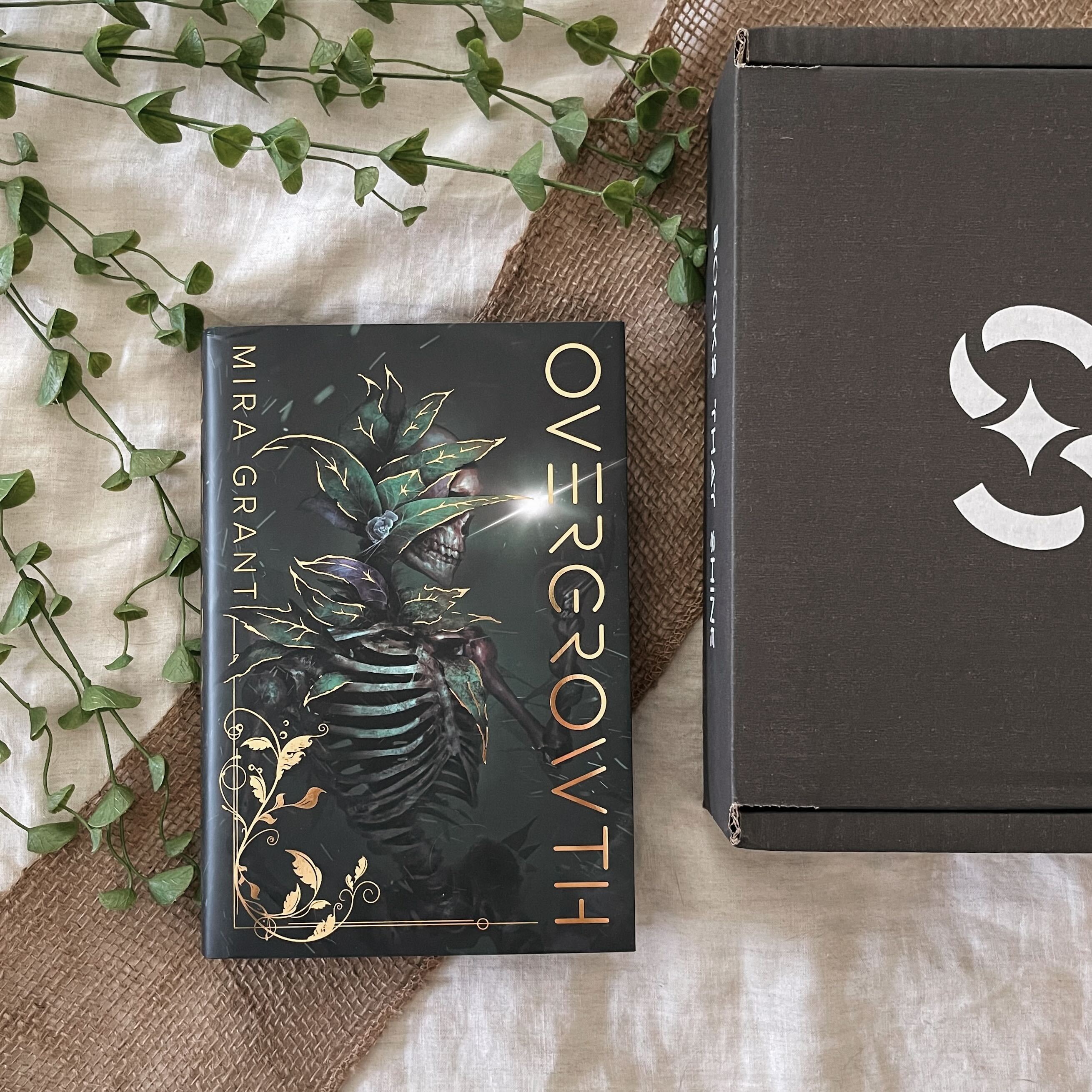 Overgrowth by Mira Grant (Starbright May 2025 Exclusive) – Illumicrate